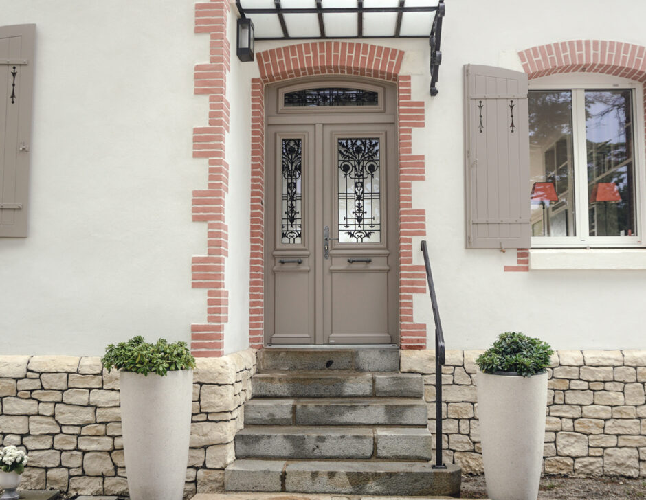 Porte d'entrée sur mesure : nos conseils bien choisir | Bel'M